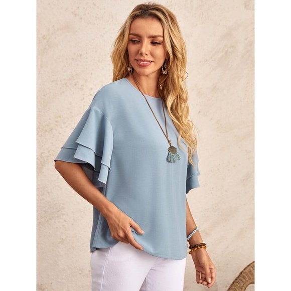 Emery Rose | Tops | Emery Rose Layered Sleeve Keyhole Back Blouse In ...